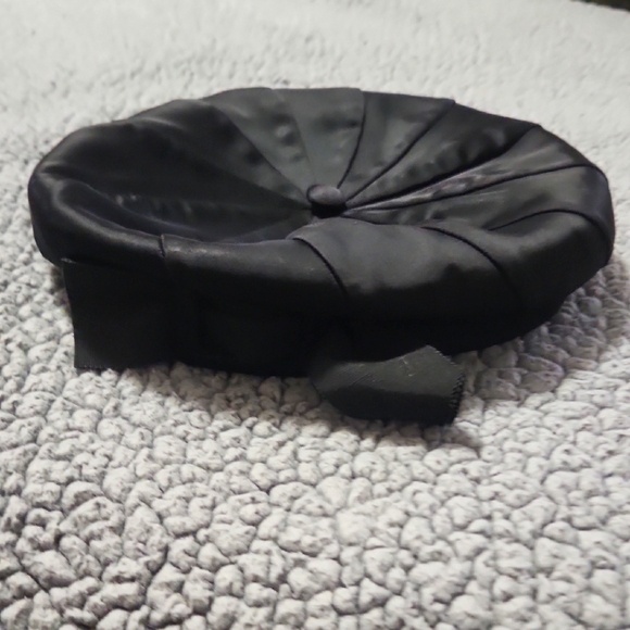 betmar | Accessories | Vintage Betmar New York Beret Hat Black Satin ...